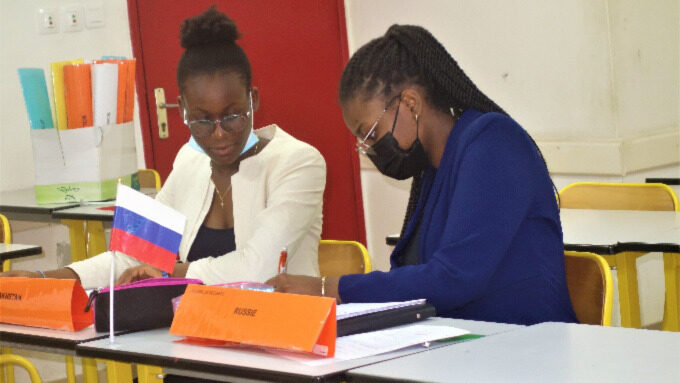 Les projets MUN nourrissent les lycéens d'une expérience inoubliable à ...